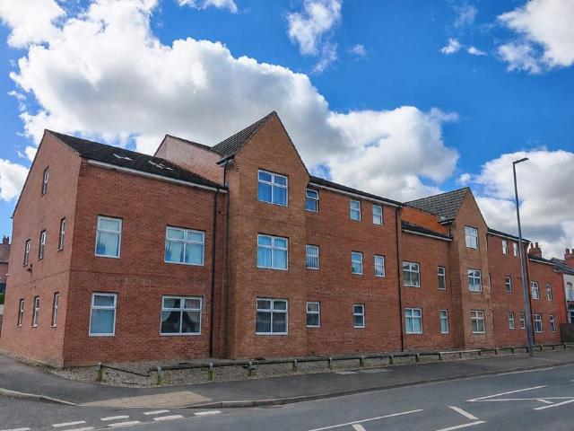 2 bedroom flat for sale