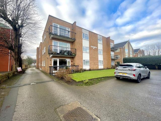 2 bedroom flat for sale