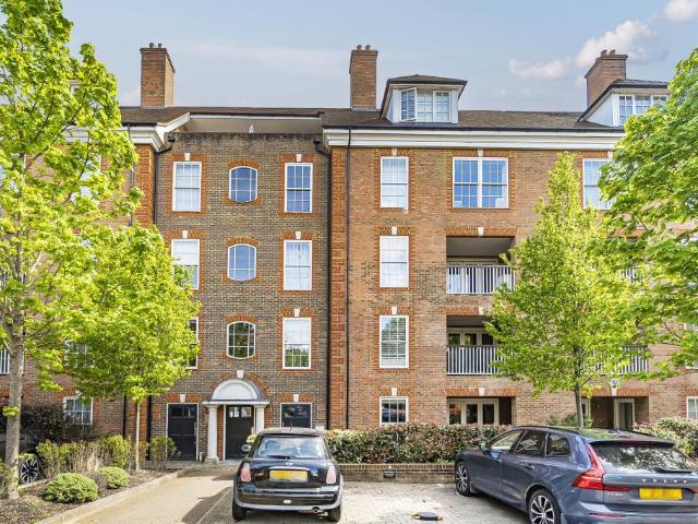 2 bedroom flat for sale