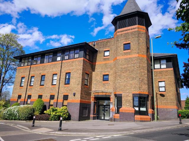 2 bedroom flat for sale