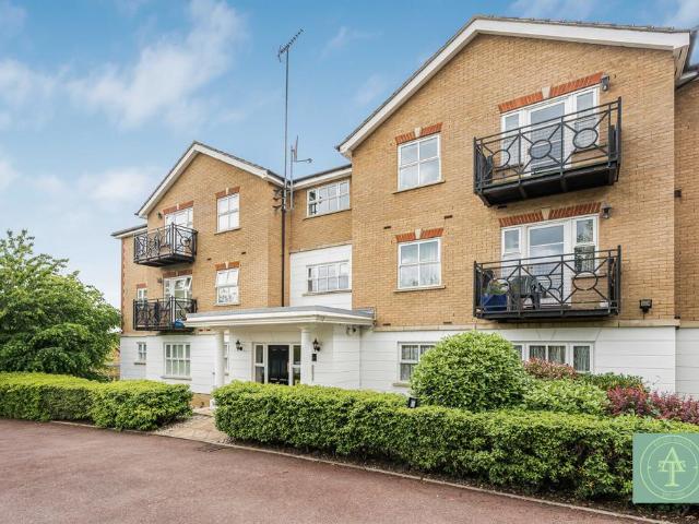 2 bedroom flat for sale