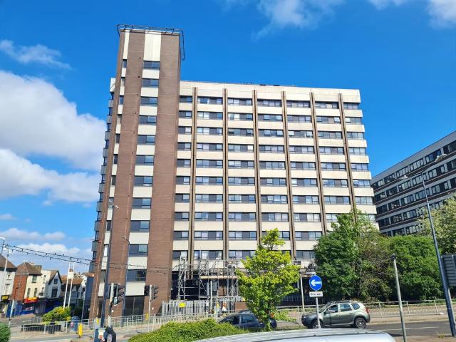 2 bedroom flat for sale