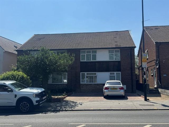 2 bedroom flat for sale