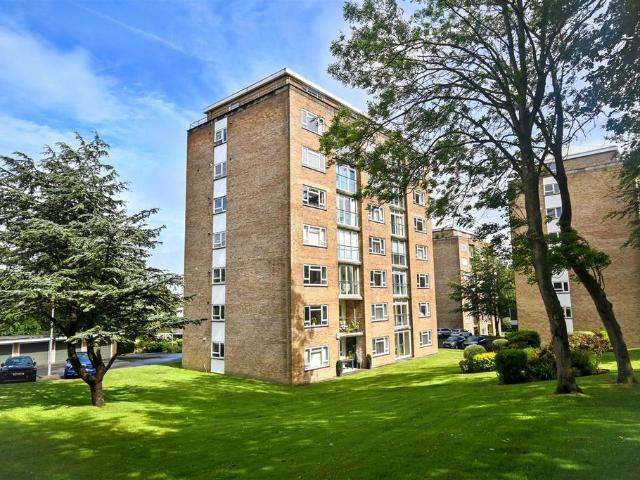 2 bedroom flat for sale