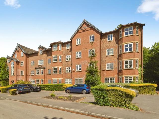 2 bedroom flat for sale