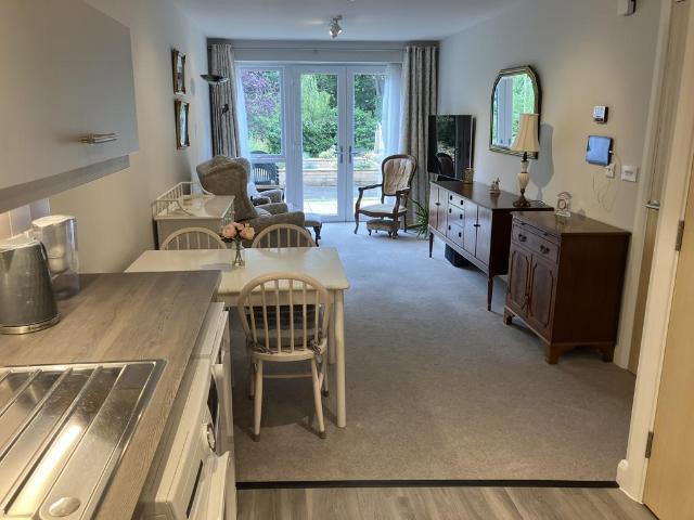 2 bedroom flat for sale