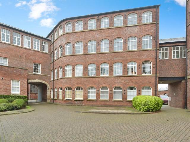 2 bedroom flat for sale
