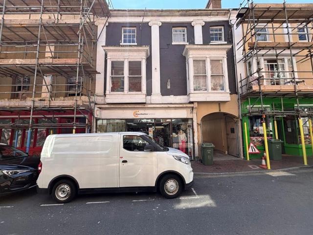 2 bedroom flat for sale