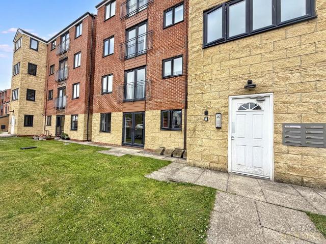 2 bedroom flat for sale