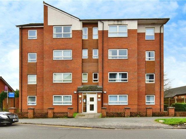 2 bedroom flat for sale