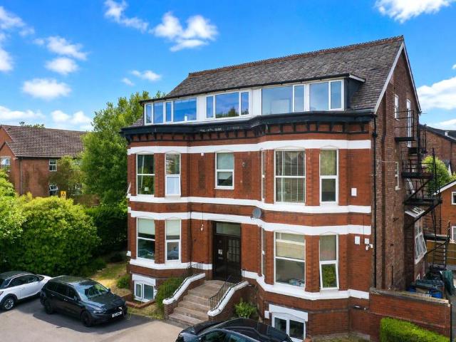2 bedroom flat for sale