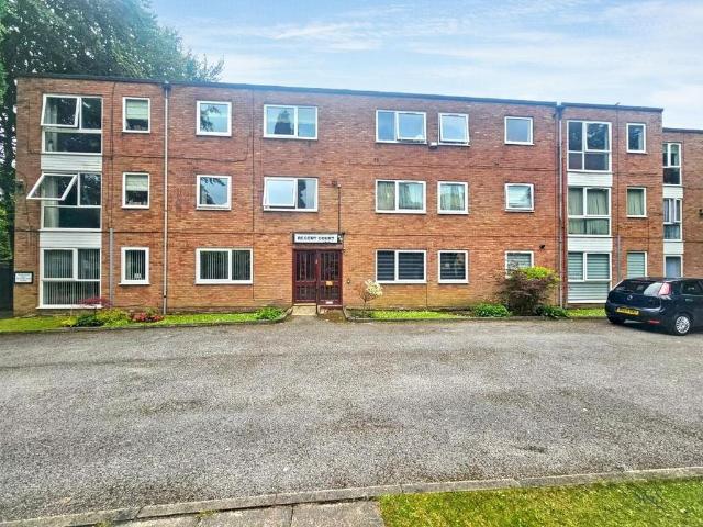 2 bedroom flat for sale