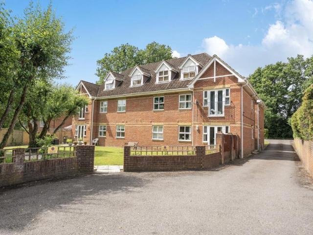 2 bedroom flat for sale