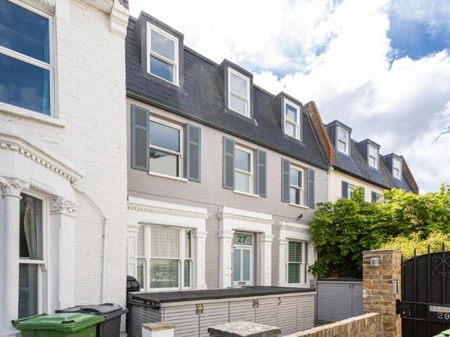 2 bedroom flat for sale