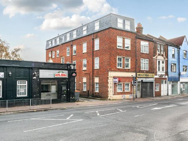2 bedroom flat for sale