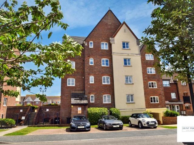 2 bedroom flat for sale