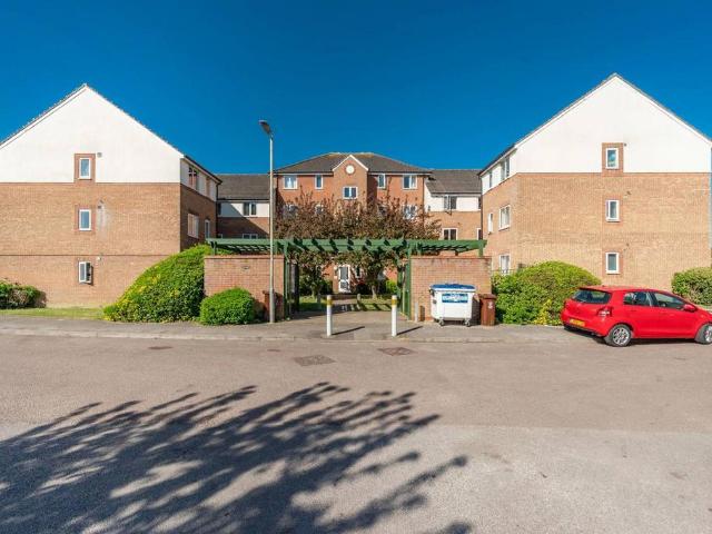 2 bedroom flat for sale