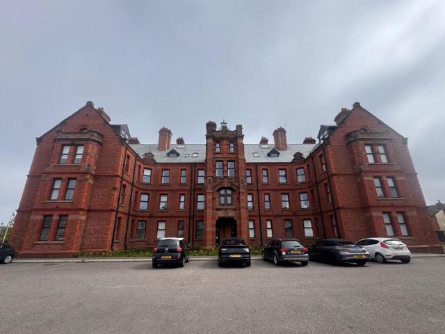 2 bedroom flat for sale