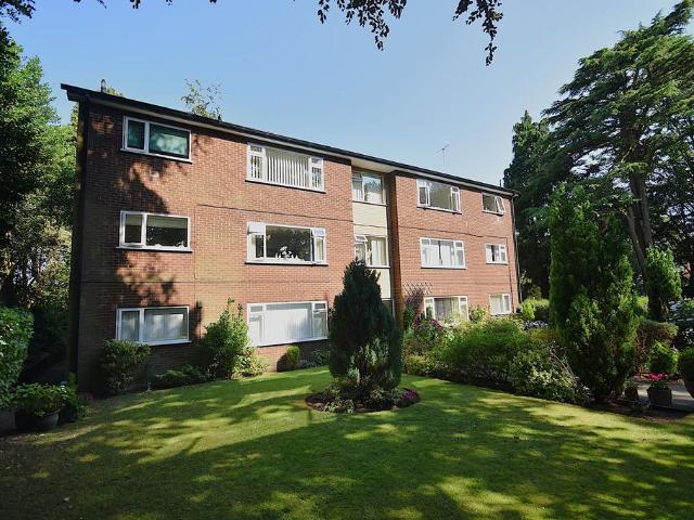 2 bedroom flat for sale