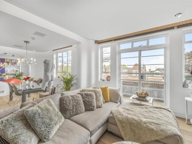2 bedroom flat for sale