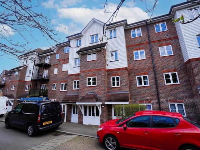 2 bedroom flat for sale