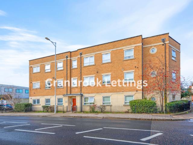2 bedroom flat for sale