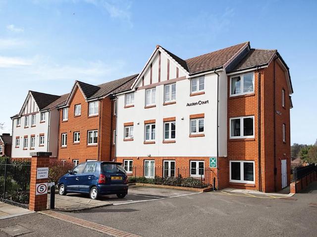 2 bedroom flat for sale