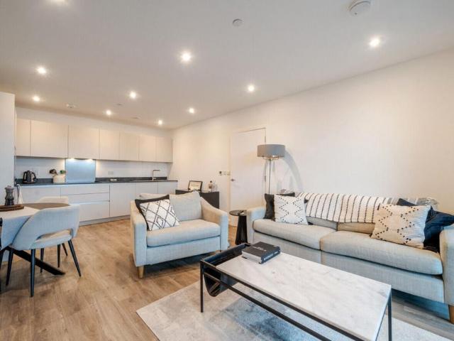 2 bedroom flat for sale