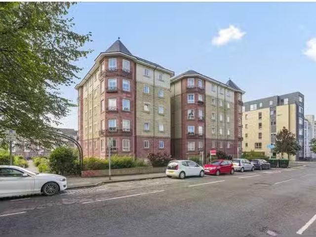 2 bedroom flat for sale, 90/16 Mcdonald Road, Bellevue, Edinbu.