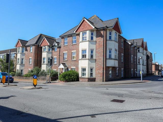 2 bedroom flat for sale