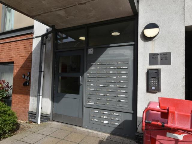 2 bedroom flat for sale