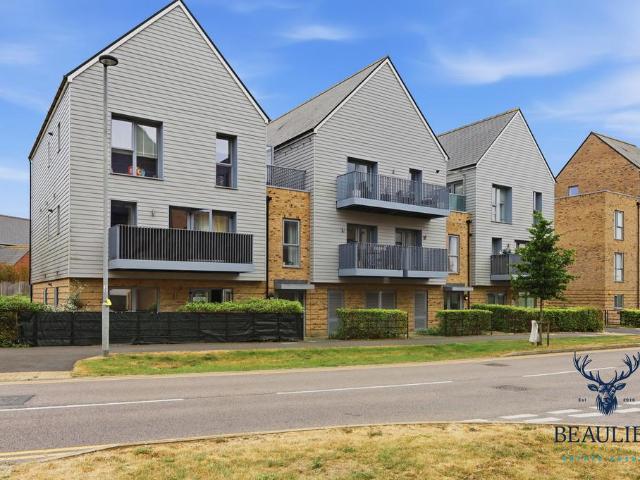 2 bedroom flat for sale