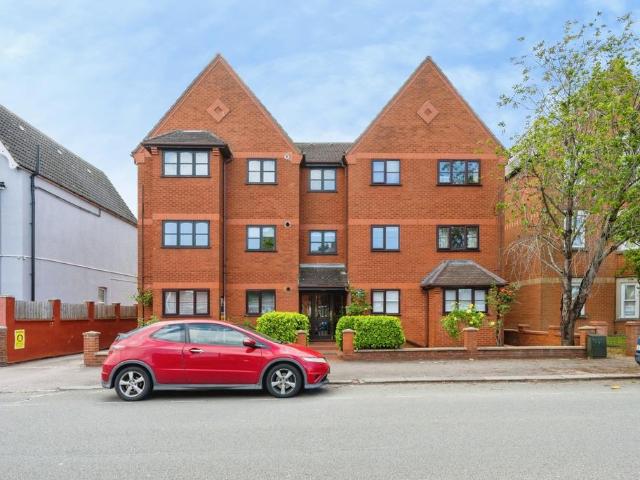 2 bedroom flat for sale