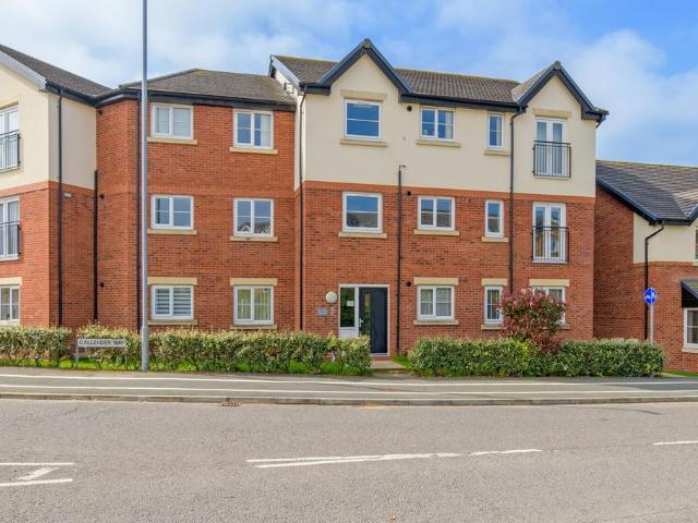 2 bedroom flat for sale