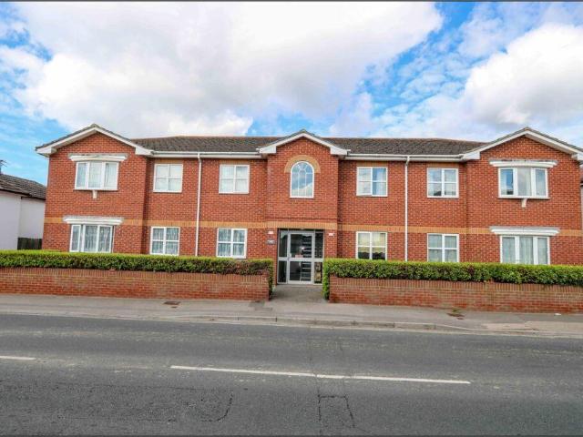 2 bedroom flat for sale