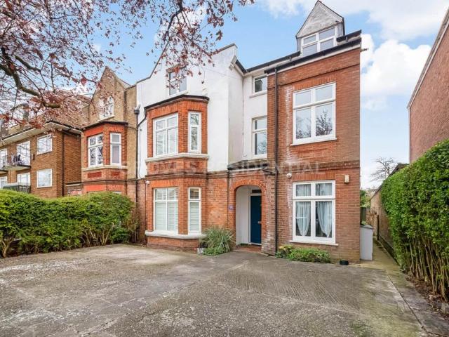 2 bedroom flat for sale