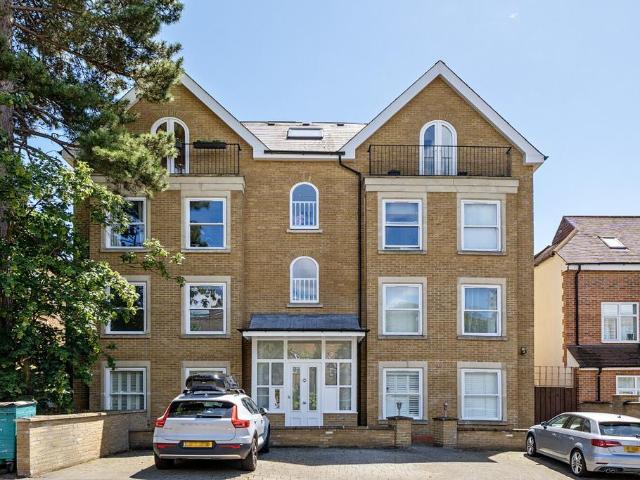2 bedroom flat for sale