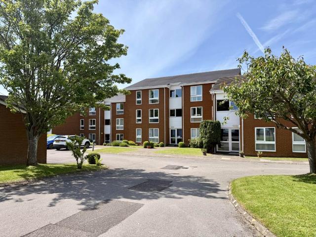 2 bedroom flat for sale