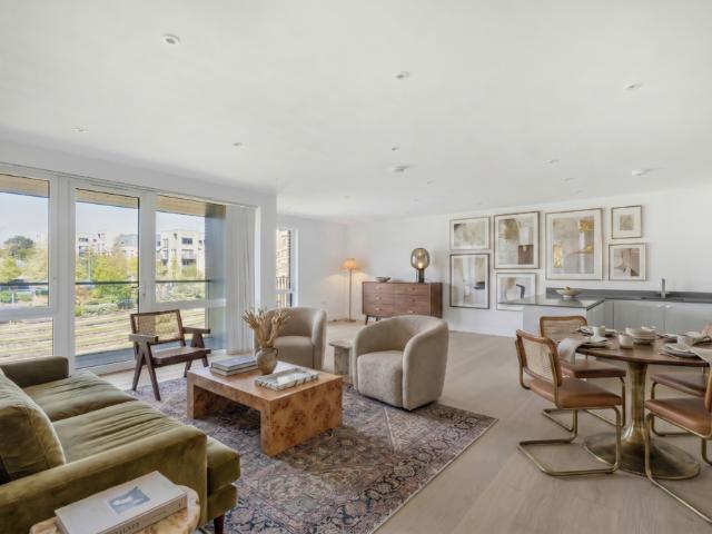 2 bedroom flat for sale