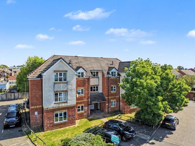 2 bedroom flat for sale