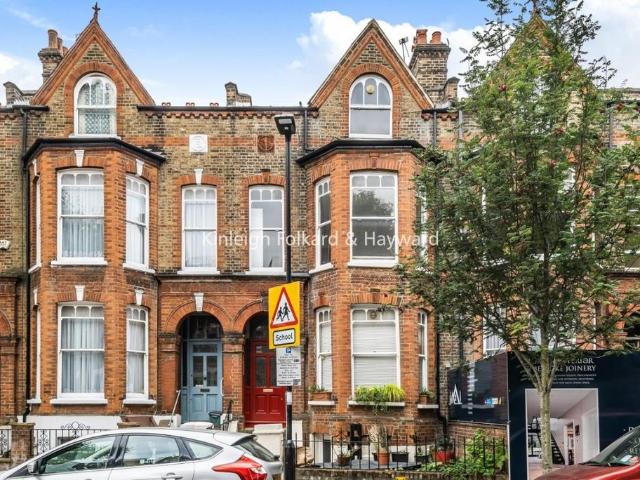 2 bedroom flat for sale