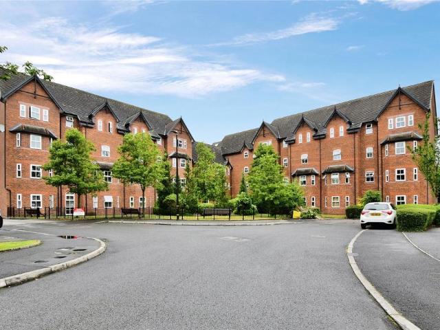 2 bedroom flat for sale