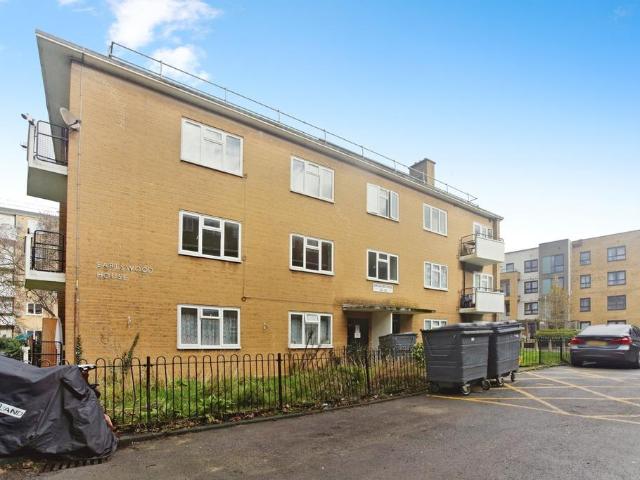 2 bedroom flat for sale