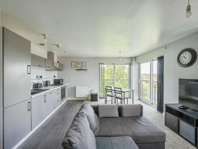 2 bedroom flat for sale
