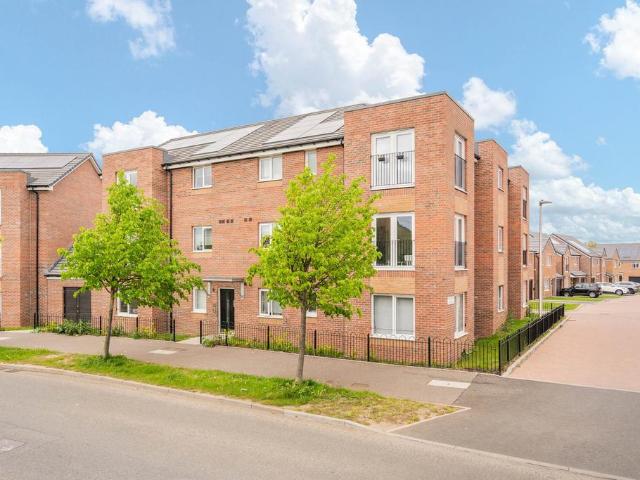 2 bedroom flat for sale