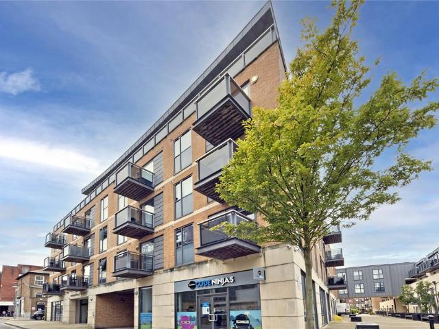 2 bedroom flat for sale