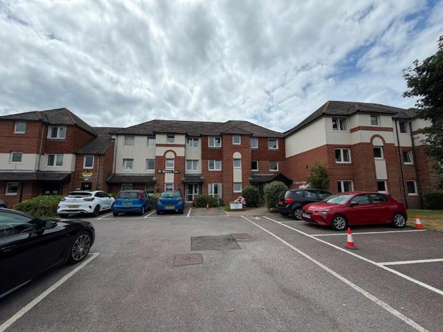 2 bedroom flat for sale
