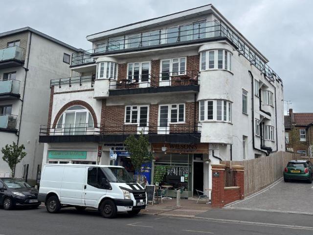 2 bedroom flat for sale