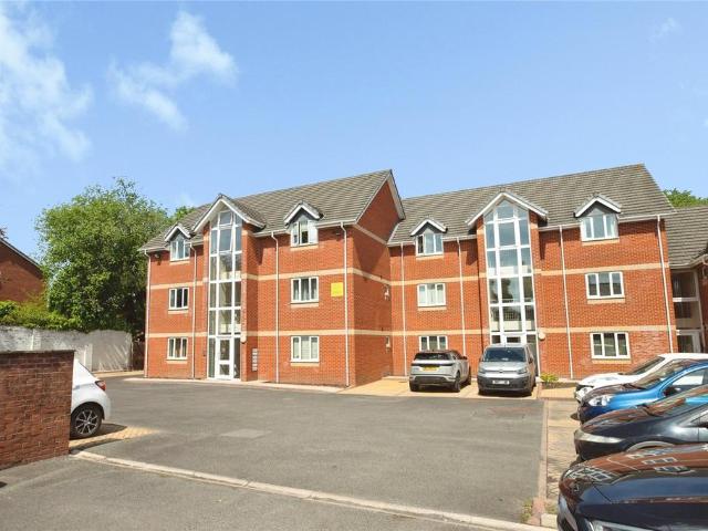 2 bedroom flat for sale