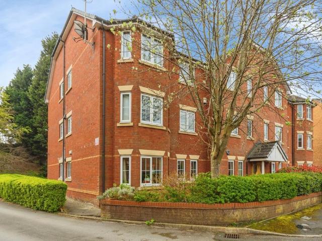2 bedroom flat for sale